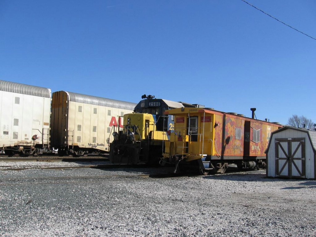 CSX 2500 sits in the yard by the local Fostoria crew Cabbose.